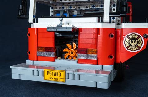LEGO Ideas Firetruck Has More Functionality Than Most Modern Sets Also Looks Amazing