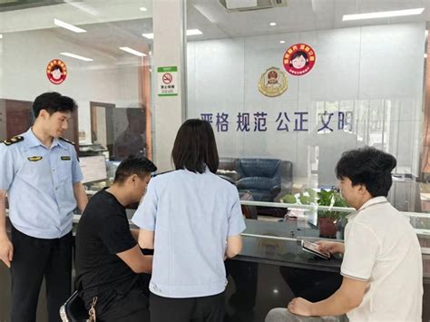 马鞍山市交通运输综合行政执法支队首次实施超限车辆首违免罚当事人经营处罚