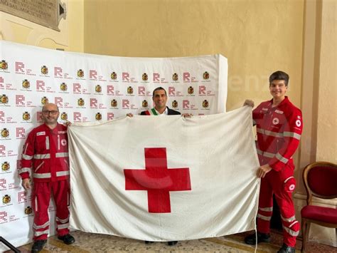 Giornata Mondiale Della Croce Rossa E Della Mezzaluna Rossa E Mercatino
