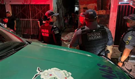 Em Manaus Homem é Morto Com Mais De Dez Tiros Em Beco Na Zona Sul