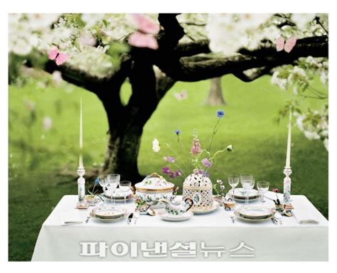 한국로얄코펜하겐 ‘플로라 다니카 덴마크 왕실의 꽃이 되다 전시회 개최 파이낸셜뉴스