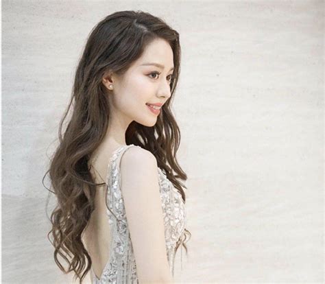 郎朗娇妻吉娜近照，身材曼妙，颜值高超：美丽是“练”出来的