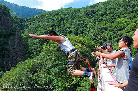 4mg8080 高空彈跳 極限運動 高空極限運動 運動 刺激 跳躍 年輕 青春 瘋狂 奔放 青春無敵 活力台灣 A Photo On