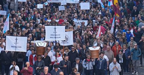 Listas De Esperas De Más De 15 Días Pocos Médicos Las Denuncias De