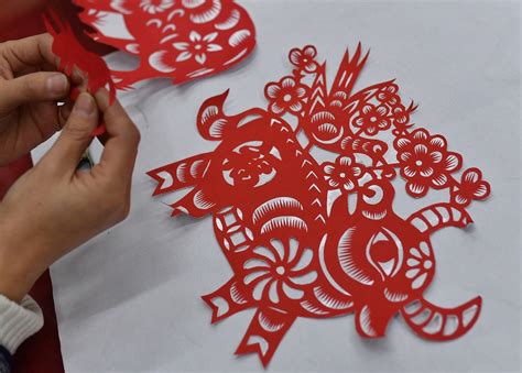 Chinese Paper Cutting Cultural Exchange Oasis