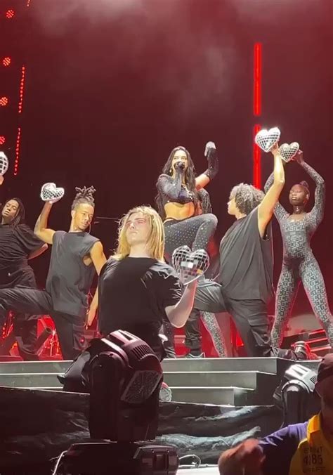 Dua Lipa México on Twitter Dua Lipa esta noche cantando Break My