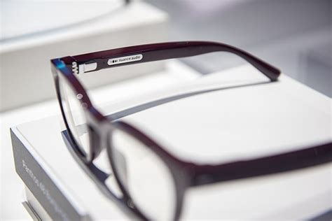 Oakley Maker Announces Glasses With Built In Hearing Aids Daily Mail
