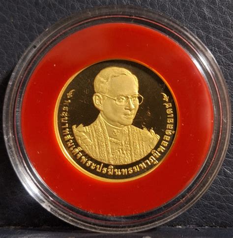 เหรียญกษาปณ์ที่ระลึกร 9ครองราชย์ ครบ 70 ปี ปี59 เนื้อทองคำขัดเงา พร้อมกล่องและอุปกรณ์เดิมๆ