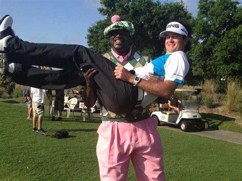 Shaq Holding Things And Making Them Look Small Barnorama