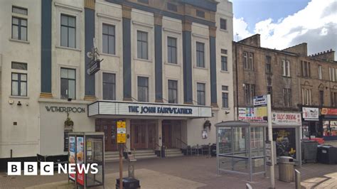 Man Seriously Injured In Mass Brawl Outside Cambuslang Pub Bbc News