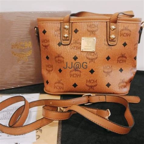 กระเป๋าสะพายข้าง กระเป๋า Mcm สินค้าพร้อมส่ง Shopee Thailand