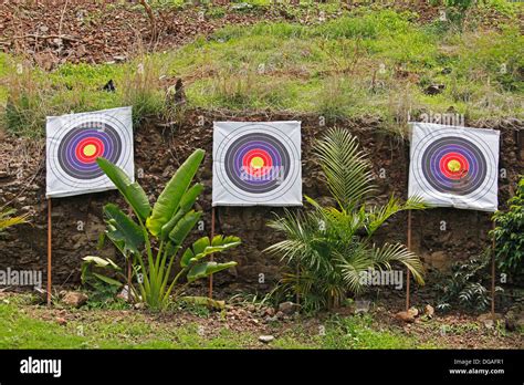Archery Target Boards High Resolution Stock Photography And Images Alamy