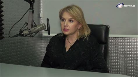 რაზე მეტყველებს შეცვლილი ფრჩხილის ფერი რატომ იმტვრევა ფრჩხილები და საშიშია თუ არა შილაკი ნინო