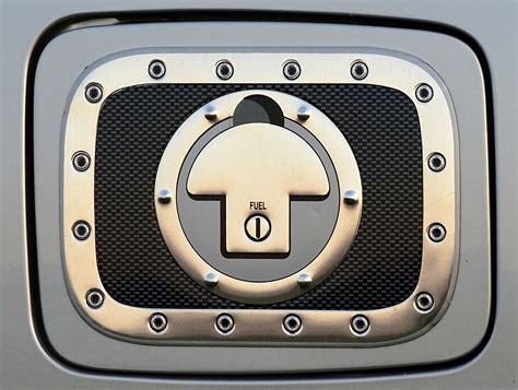 무료 이미지 바퀴 금속 스티어링 휠 뚜껑 도시 자동차 연료 탱크 캡 자동차 제조 자동차 외장 고급 차량 차량 등록 판 스티어링 부분 4021x3032