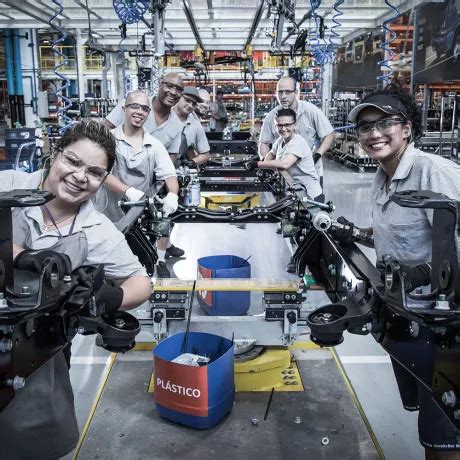 Mercedes Benz do Brasil é premiada por iniciativas de diversidade Mercedes Benz Cars Vans