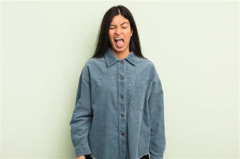 Premium Photo Hispanic Pretty Woman With Cheerful Carefree Rebellious