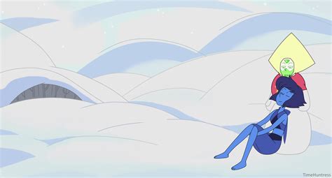 Peridot Got Stuffed Into A Snowman For Reasons Only Lapis Knows