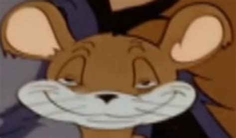 Watching Looney Tunes At An 8 And I Saw This Face And Thought It Was