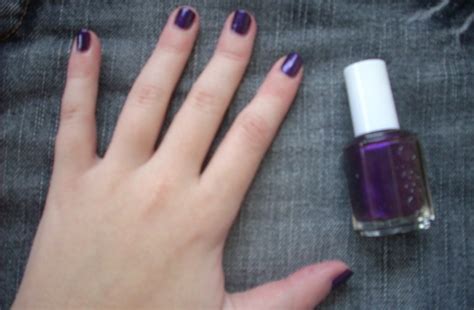 Essie Sexy Divide Nail Polish Review Through The Looking Glass