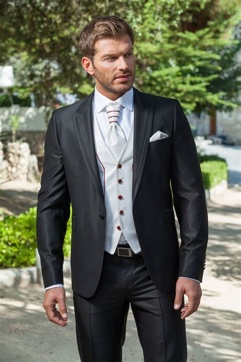 Handsome Designer Customized Charcoal Wedding Ceremony Suit Groom