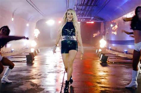 Carrie Underwood Nfl And Nbc Universal Hit With Lawsuit Over Sunday