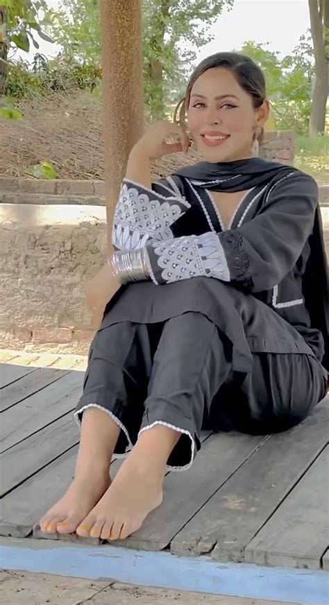 Jenny Johals Feet