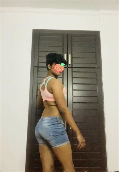 How Many Of You Want To Smack That Ass🍑 Rindiansissies