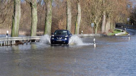 Unwetter In Deutschland Dwd Warnt Vor Orkanböen Im Harz Flüsse