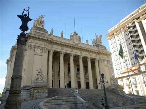 Palácio Tiradentes reabre as portas para visitas guiadas gratuitas