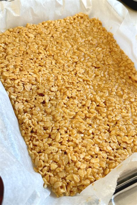 Scotcheroos Recipe Easy To Make Soft Dessert Bars