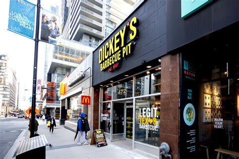 Sole Toronto Location Of Dickeys Barbecue Pit Shuts Down