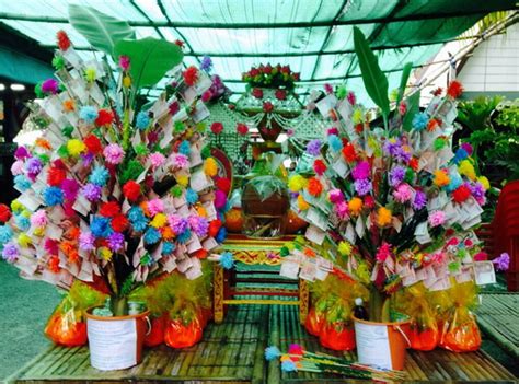 ชวนเที่ยวงานประเพณีทอดกฐินแห่เรือทางน้ำ จ สมุทรสงคราม