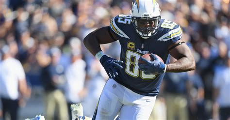 Antonio Gates And Julius Peppers Deserve Hall Of Fame Legendary Tight