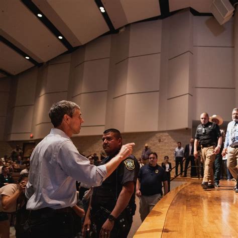 Texas School Shooting Beto Orourke Heckles Greg Abbott