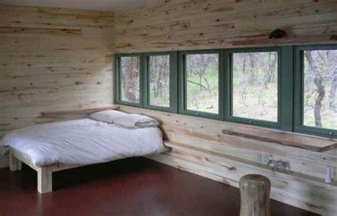Williams Minimalist Cabin