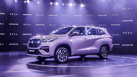 Maruti Invicto First Look Cartrade