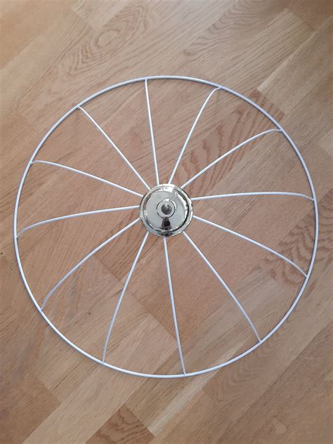 Se produkter som liknar Lampskärmsstomme till plafond på Tradera