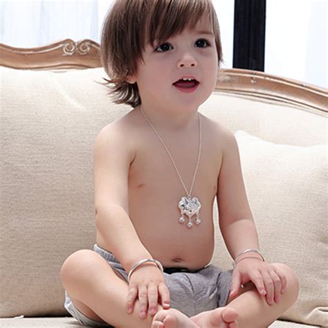 去看望新生儿带什么礼物？这6款小礼品，实用贴心还有面子