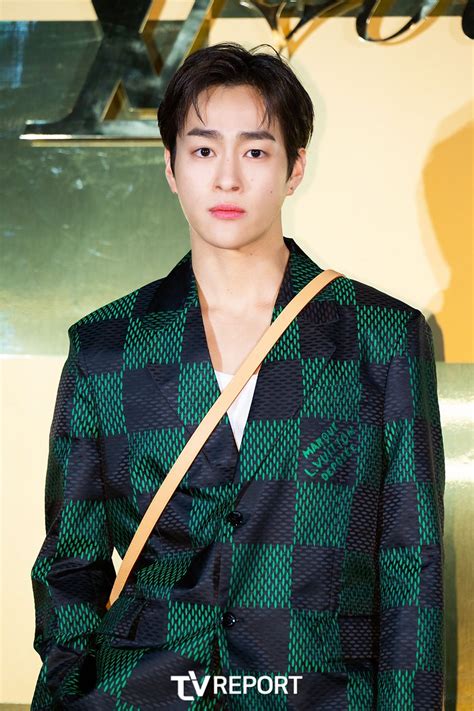 T포토 홍태준 반짝반짝 눈망울