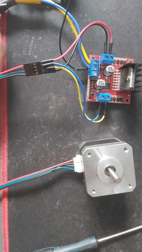 Silnik Krokowy Nema Wykonuje Impuls I Przestaje Dzia A Arduino I