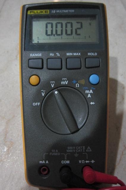 Fluke 73 Iii Or Fluke 19 Or Fluke 77 Or Tektronix Dmm157 Handheld Digital Multimeter With Test