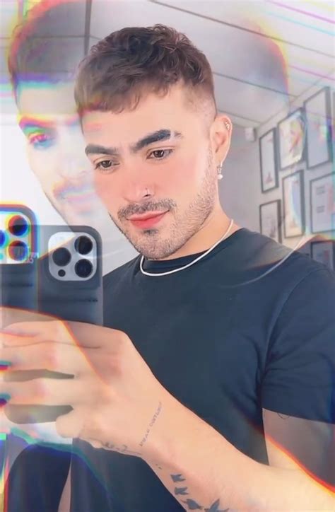 SUPPORTING DENNIS On Twitter RT LaPrisOk Nuevo Cambio De Look De