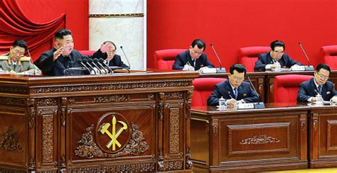 北 노동당 전원회의역사적인 보고 했다 매일경제
