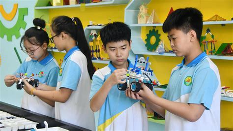 Sector de la educación china ve niveles más altos de logros educativos
