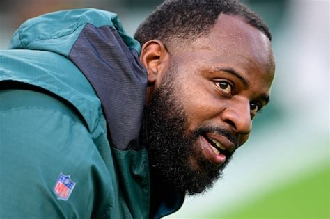 Eagles Fletcher Cox Gets Nj Cop Car Renamed In His Honor For Help