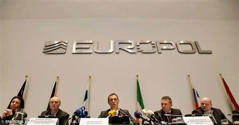 Europol desmantela rede de apostas combinadas Açoriano Oriental