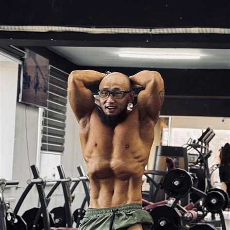 Амралтын өдрийн мэндээ 😁 Шинэ дуу Баагий No Name Facebook