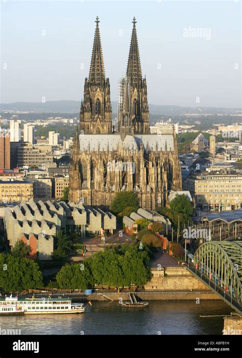 Deutschland Köln Altstadt Mit Kölner Dom Und Römisch Germanischen