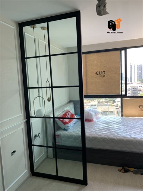 ประตูบานเลื่อนสลับติดเส้นซอยลูกฟัก บานติดตายติดเส้นคาดซอยลูกฟัก เปลี่ยนประตูธรรมดาให้มีสไตล์