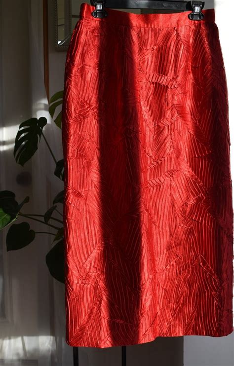 Vintage Textured Pencil Skirt Gem